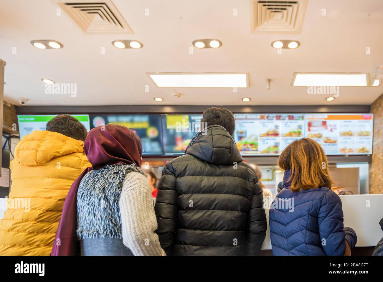 Shop counter queue hi-res stock photography and images - Alamy