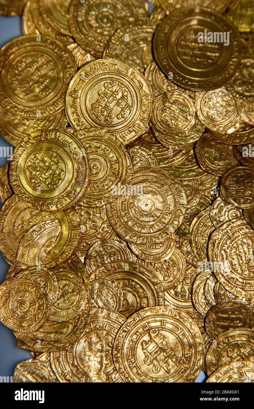 Treasure of gold coins from Caesarea. Photographed at the Israel ...