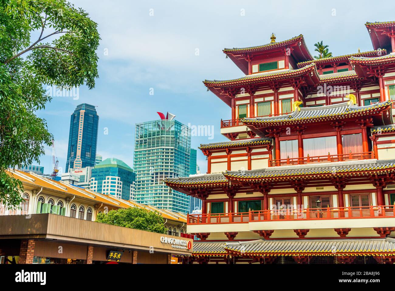 CHINATOWN / SINGAPORE, 28 APR 2018 - ARCHITECTURE OF FAMOUS BUDDHA ...