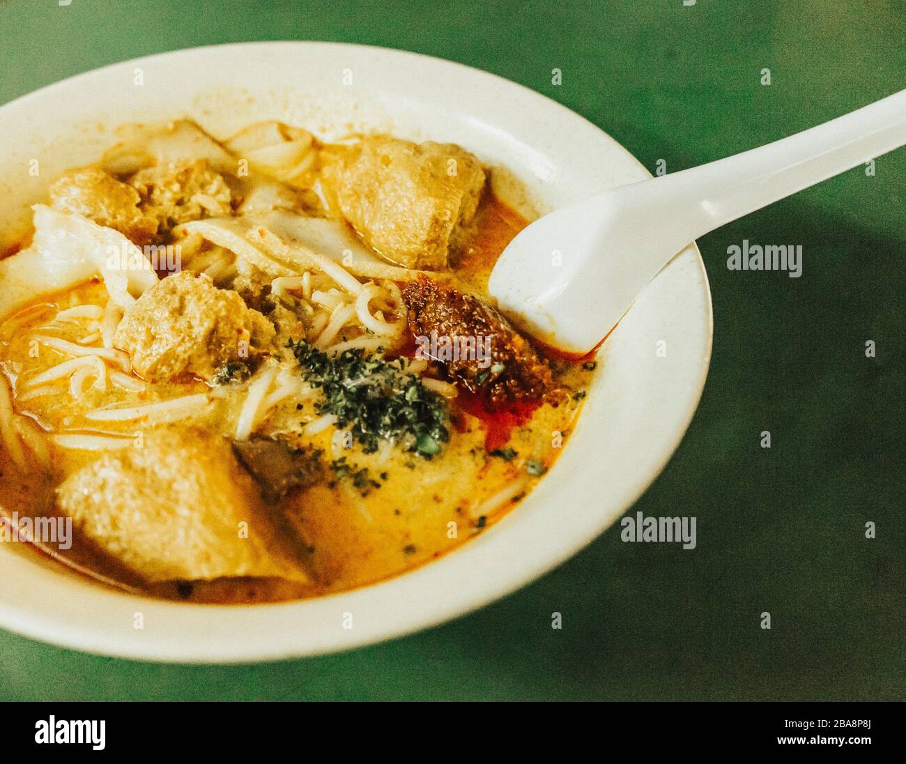 Laska street food Stock Photo - Alamy