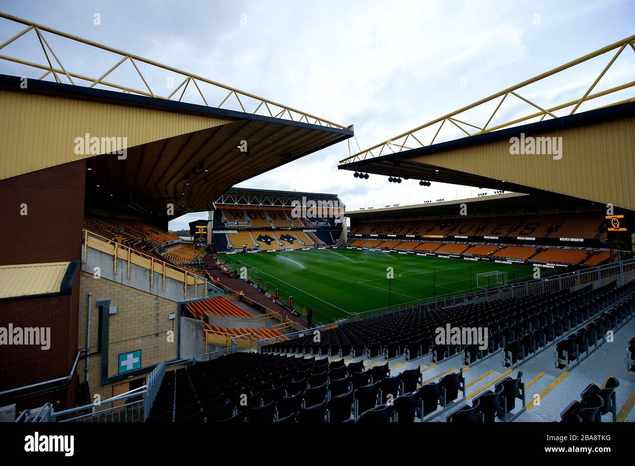 Molineux general view hi-res stock photography and images - Alamy