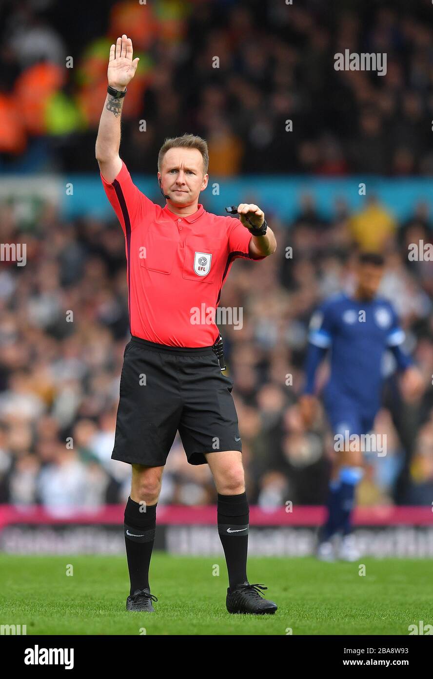 Referee Oliver Langford Stock Photo - Alamy