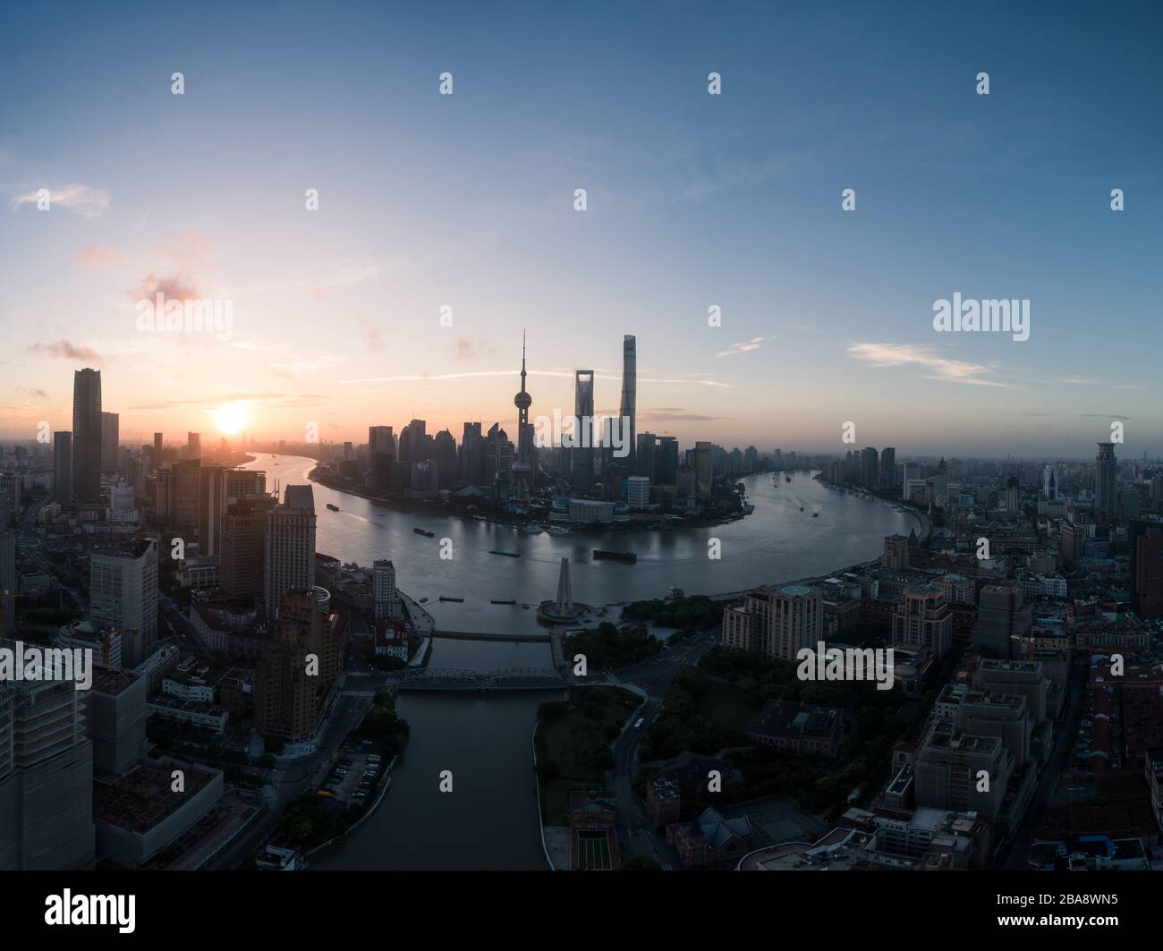 Dawn lujiazui financial district hi-res stock photography and images ...