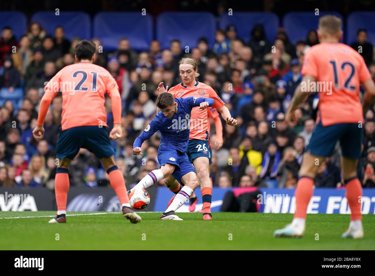 Mason mount goal hi-res stock photography and images - Alamy