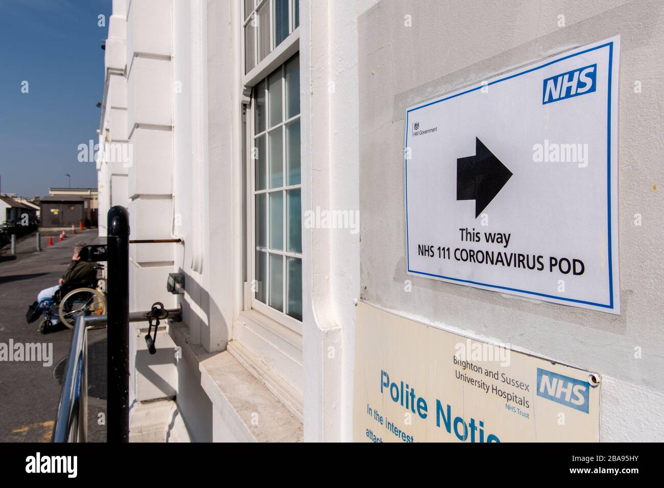 Shop signs showing closure due to coronavirus lockdown in Brighton ...