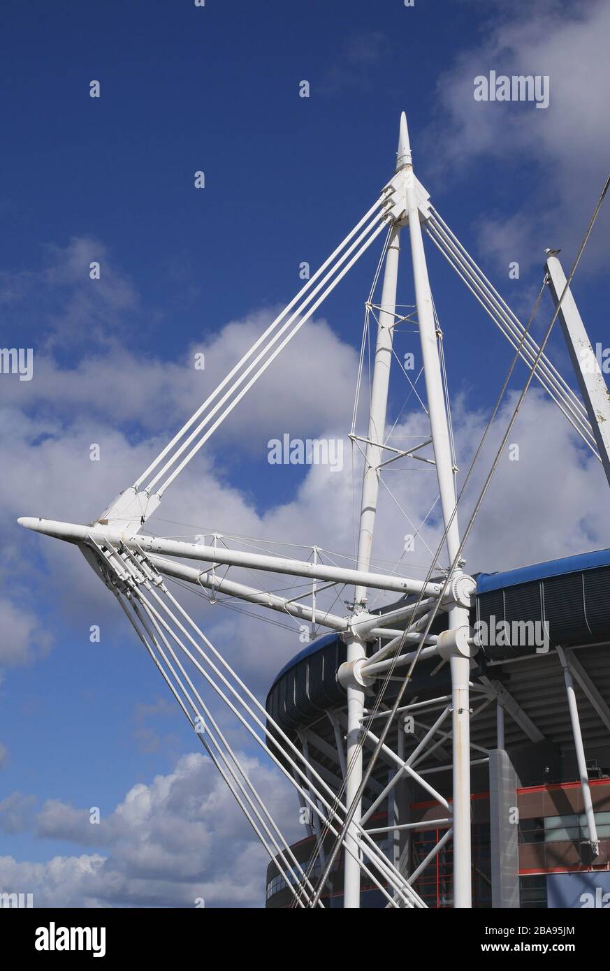 Cable truss hi-res stock photography and images - Alamy