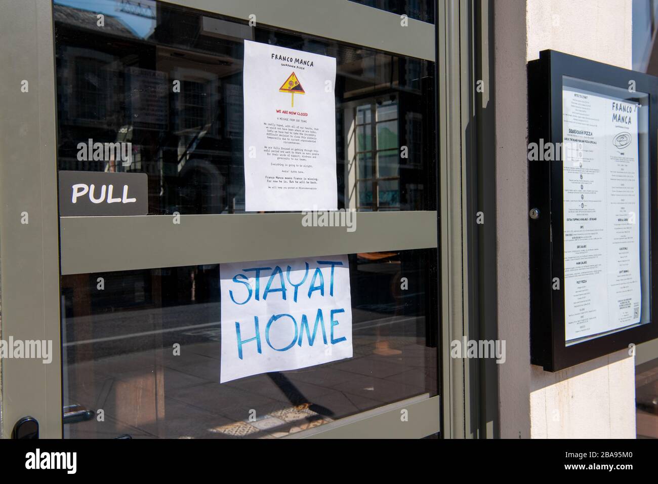 shop signs showing closure due to coronavirus lockdown in Brighton ...