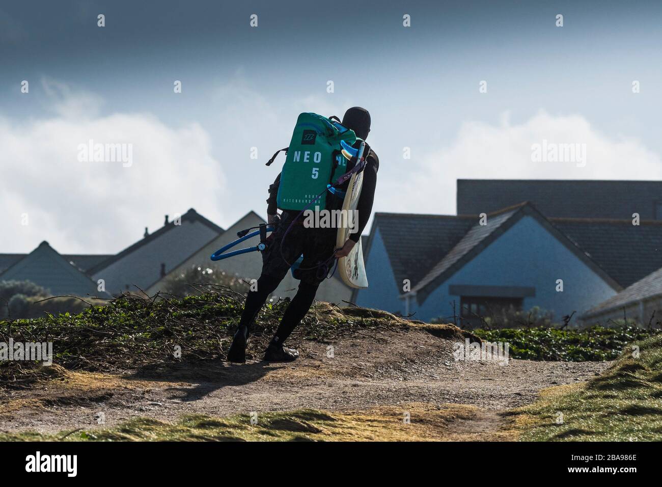 Struggling with wind hi-res stock photography and images - Alamy
