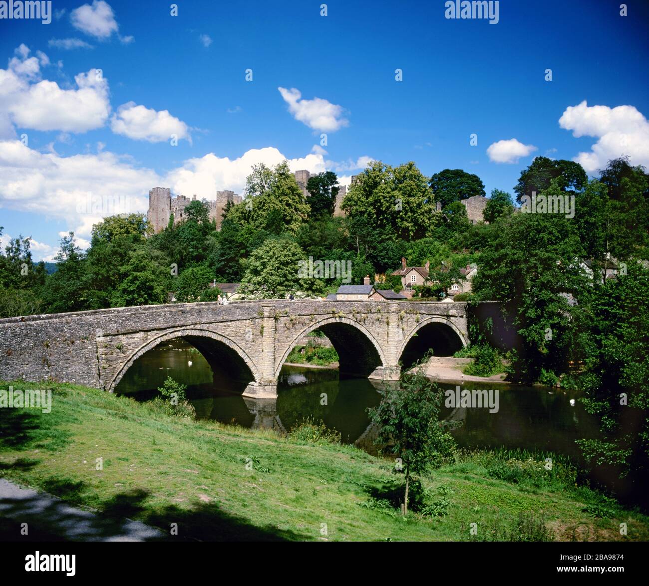 Dinham bridge, River Teme and Ludlow Castle, Ludlow, Shropshire Stock ...