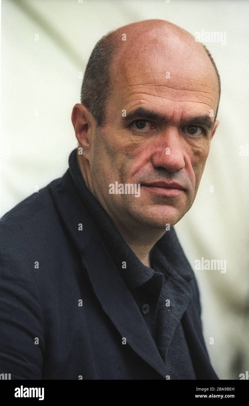 Edinburgh writer portraits hi-res stock photography and images - Alamy