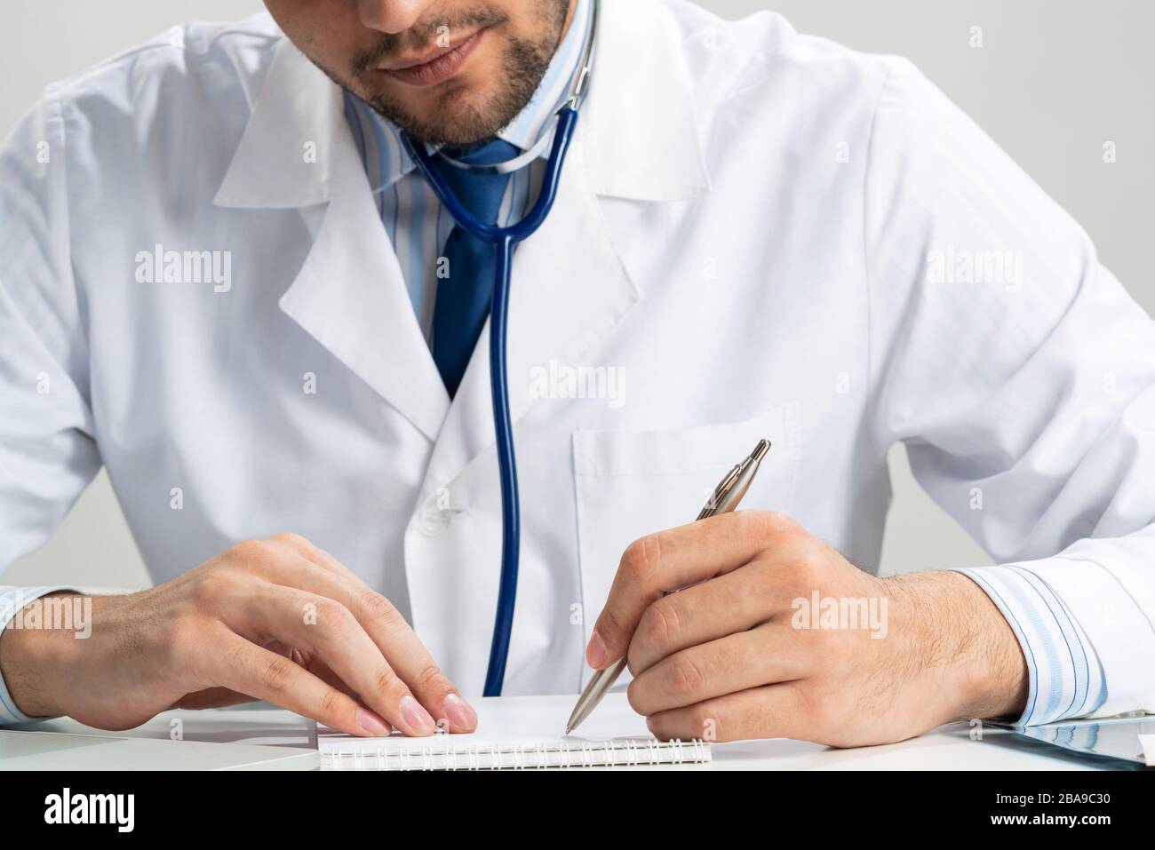 Therapist medic writing disease hi-res stock photography and images - Alamy