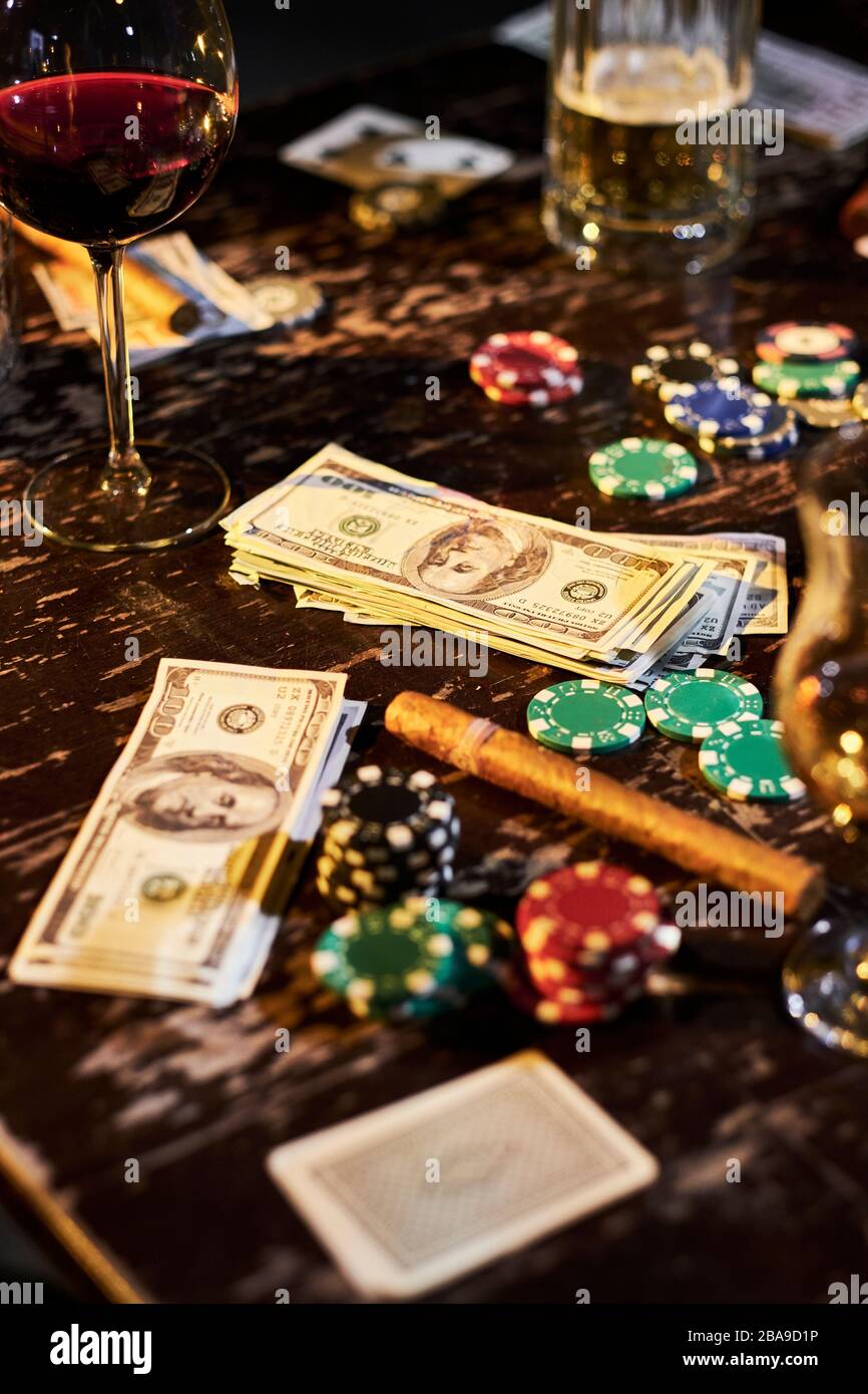 Drinks on table hi-res stock photography and images - Alamy