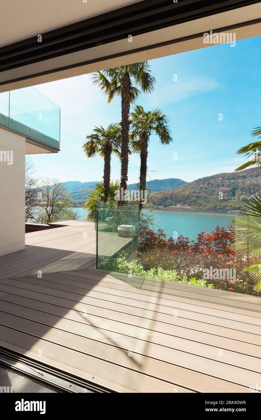 Interior balcony house overlooking lake hi-res stock photography and ...