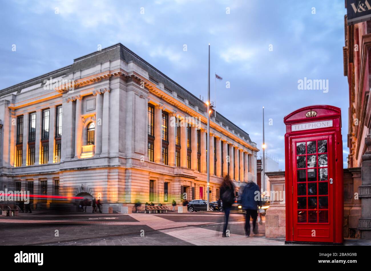 LONDON-Exterior of the Science Museum in Kensington, a landmark ...