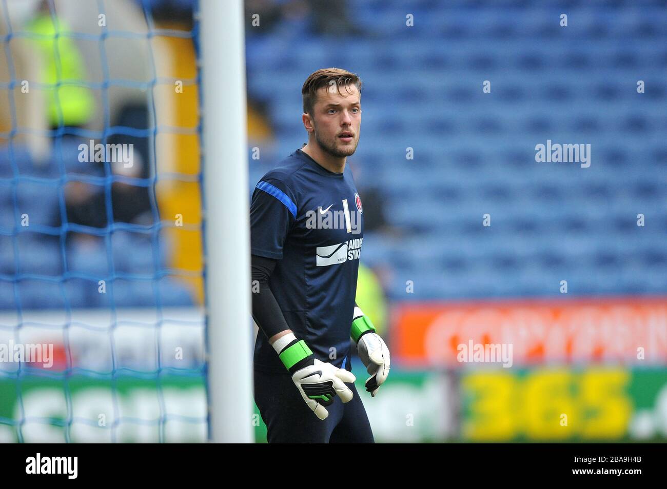 Charlton goalkeeper hi-res stock photography and images - Alamy