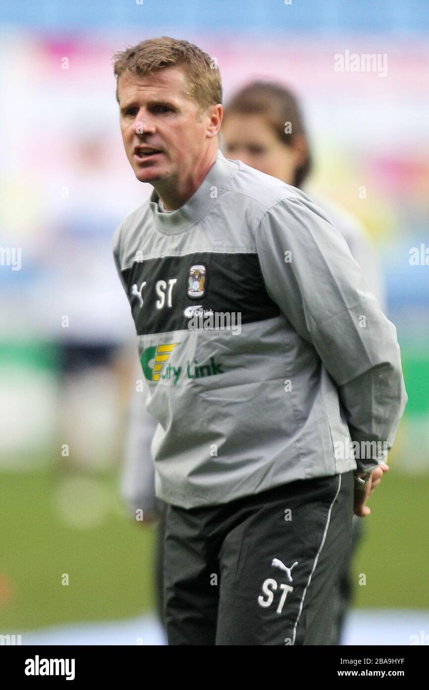 Coventry City First Team Coach Steve Taylor during the warm up Stock ...