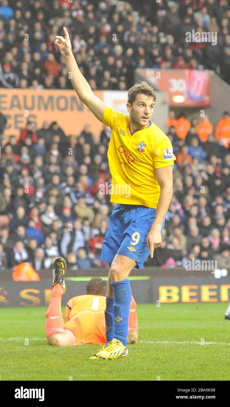 Southampton's Jay Rodriguez celebrates their third goal Stock Photo - Alamy