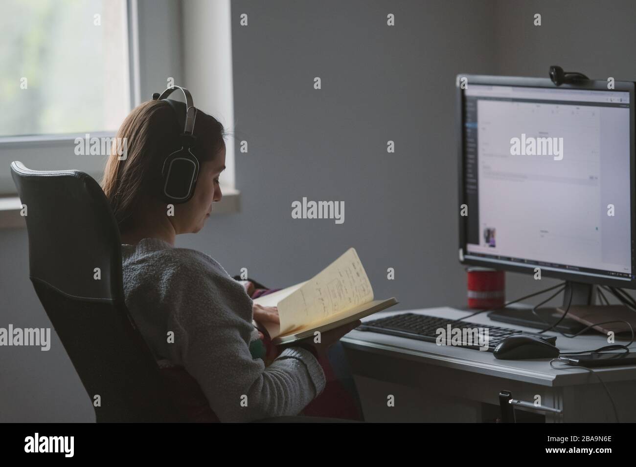 Teleworking lifestyle hi-res stock photography and images - Alamy