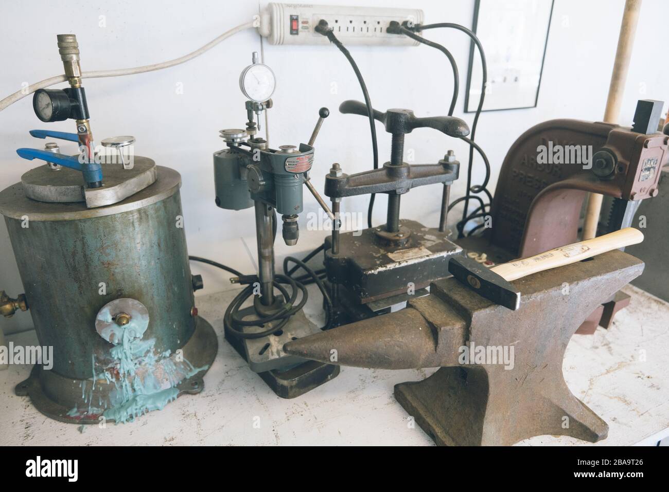 Jeweling hi-res stock photography and images - Alamy