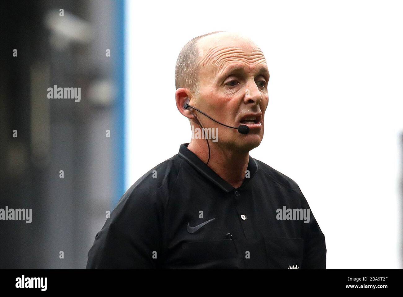 Referee Mike Dean Stock Photo - Alamy