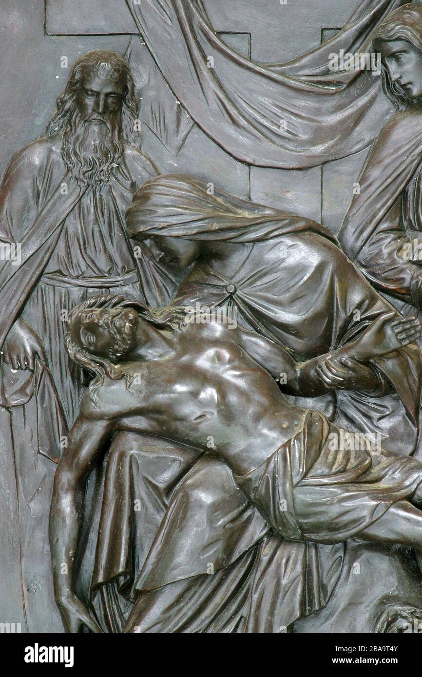 13th Stations of the Cross, Jesus' body is removed from the cross, St ...