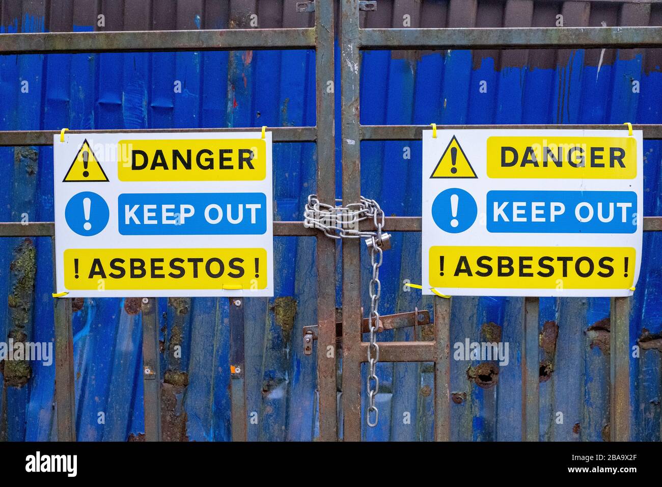 Asbestos fence hi-res stock photography and images - Alamy