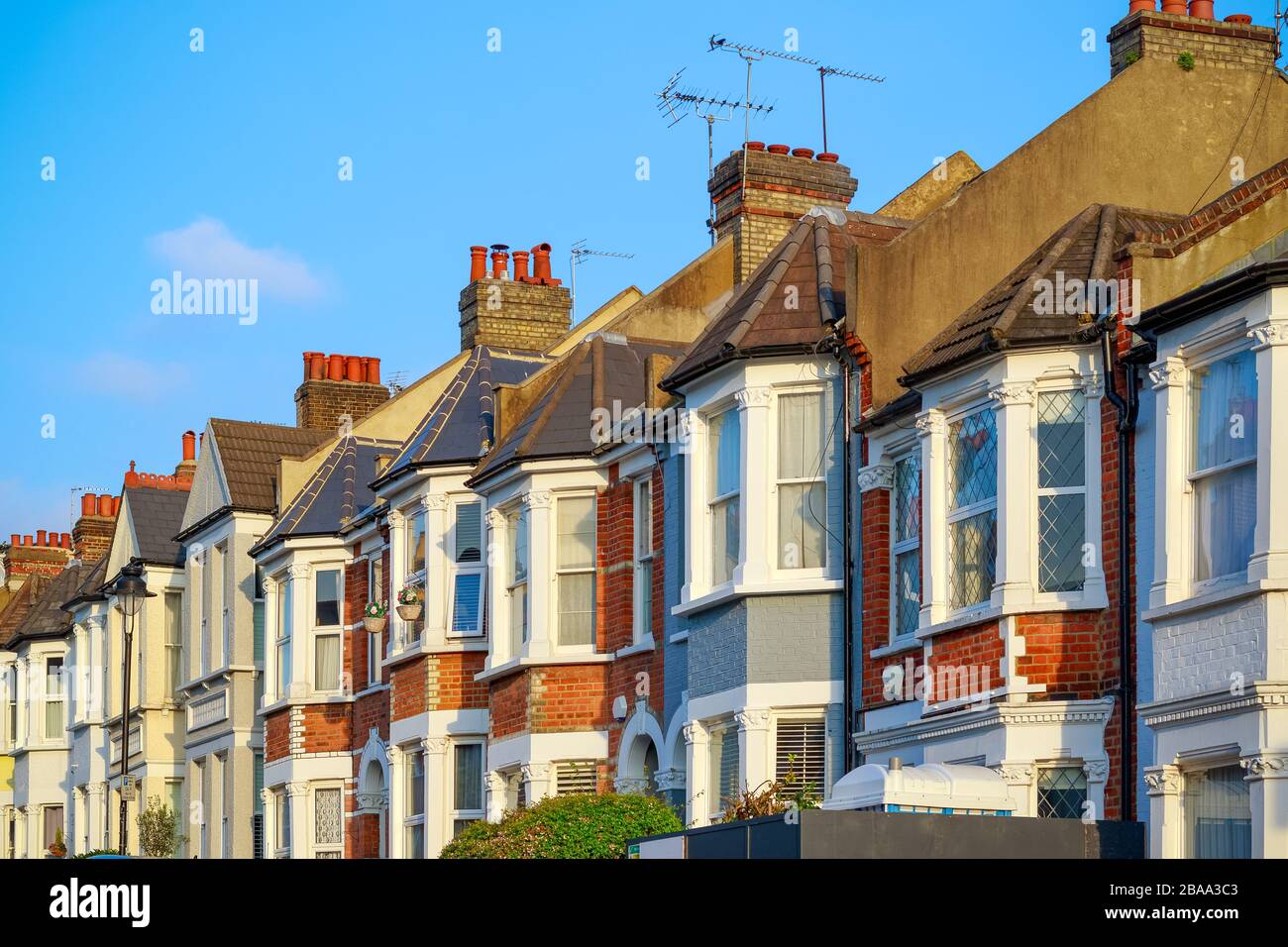 Edwardian period terrace houses hi-res stock photography and images - Alamy