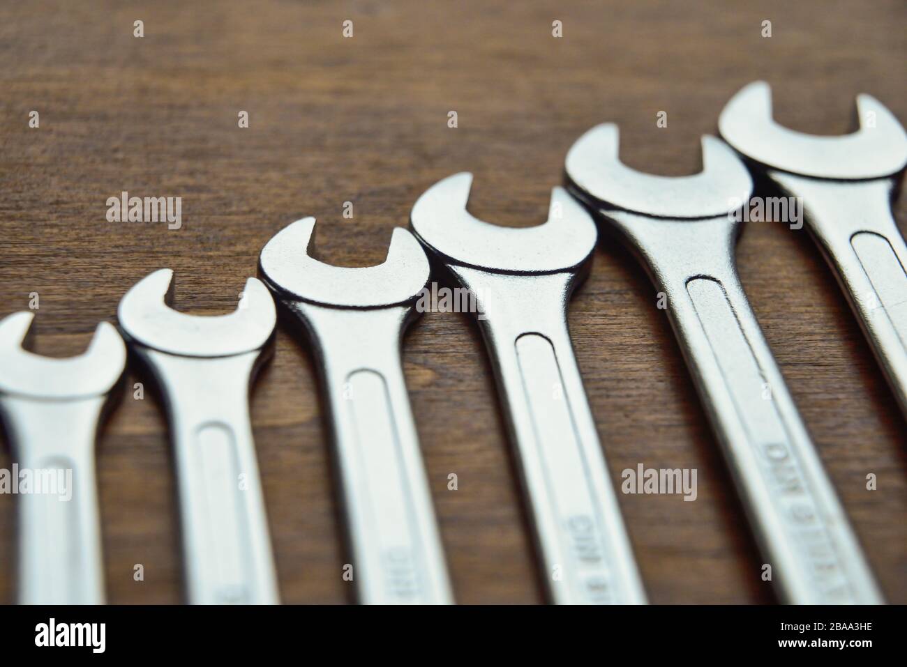 Metal wrenches hi-res stock photography and images - Alamy