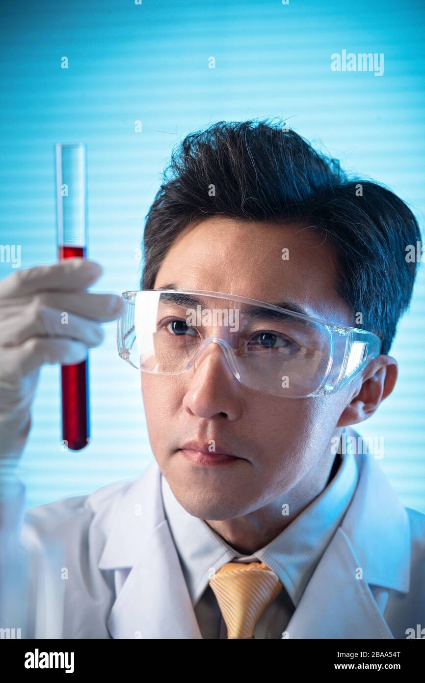 Indian scientists hi-res stock photography and images - Alamy