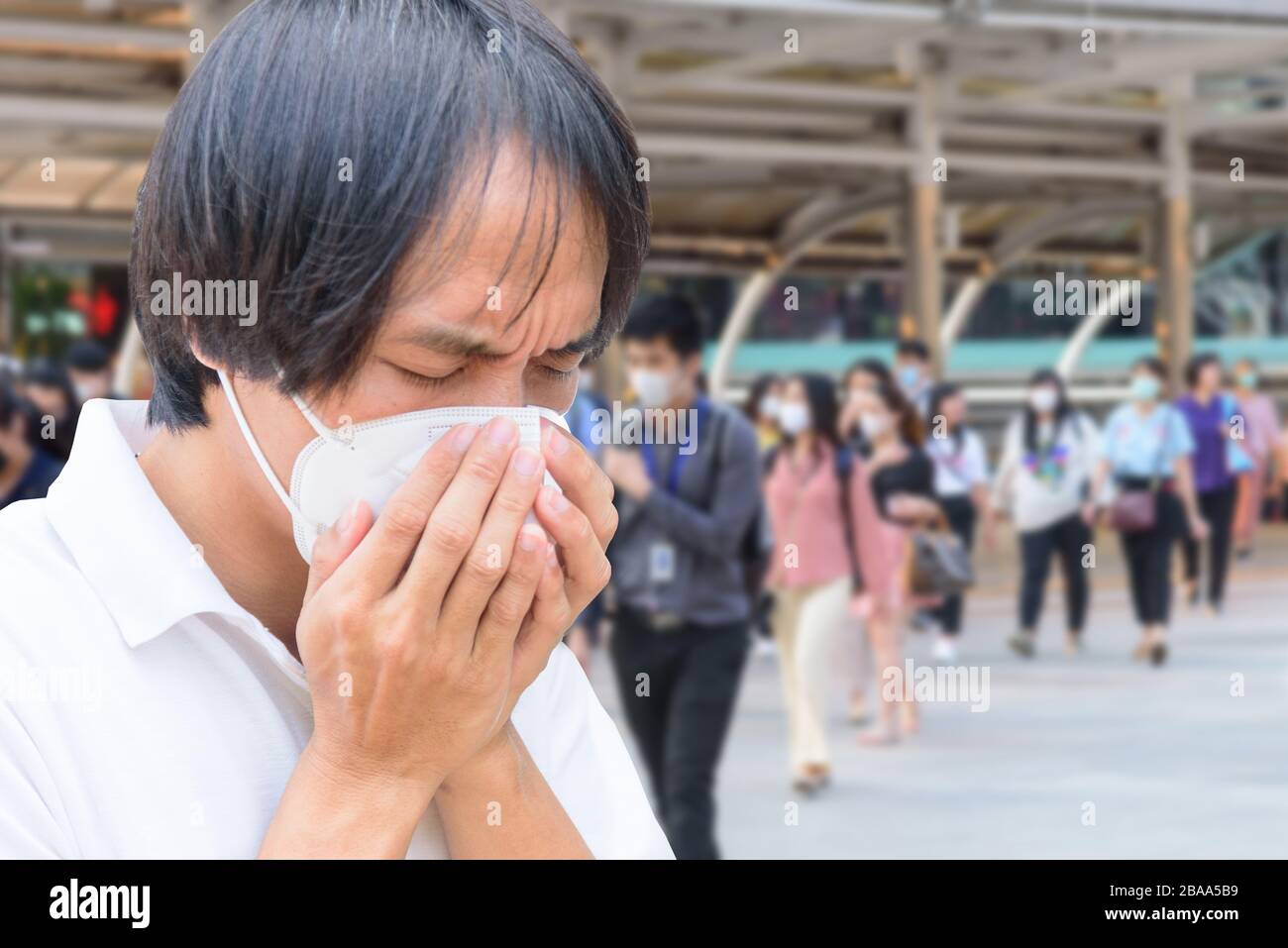 Cough action hi-res stock photography and images - Alamy