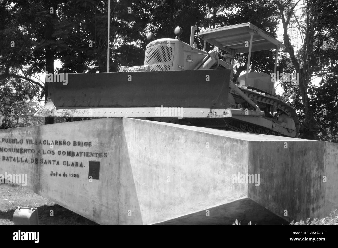 Santa Clara digger used in the derailment of the train carrying ...