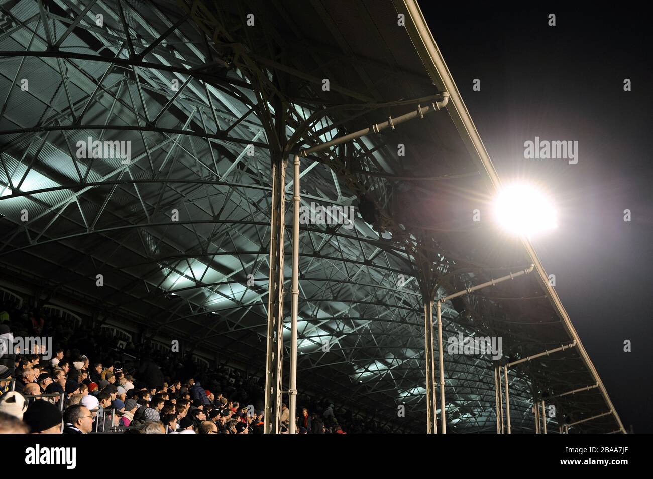 Stand ground stadium roof internal inside structure fans fan hi-res ...