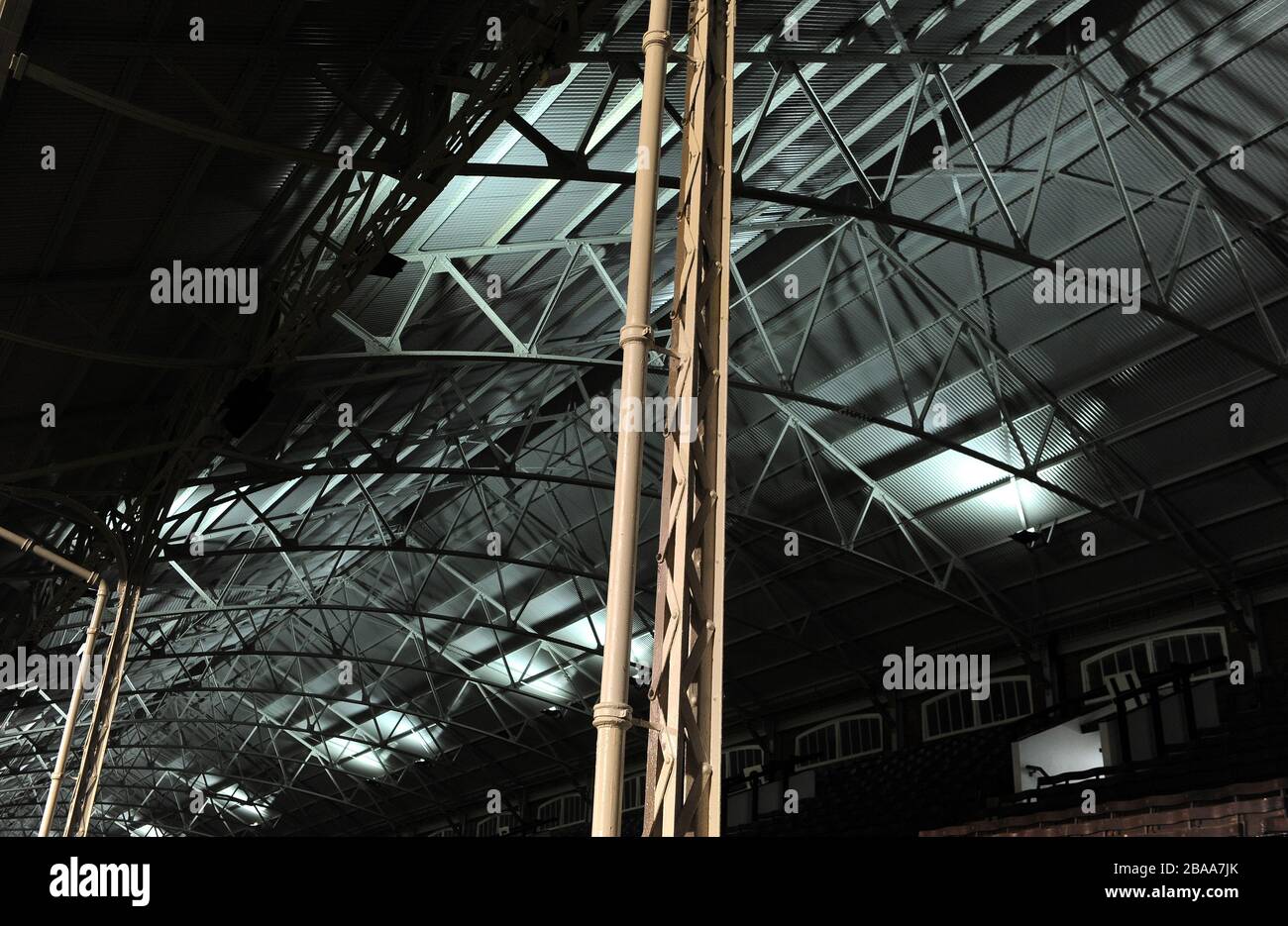 Johnny haynes stand hi-res stock photography and images - Alamy