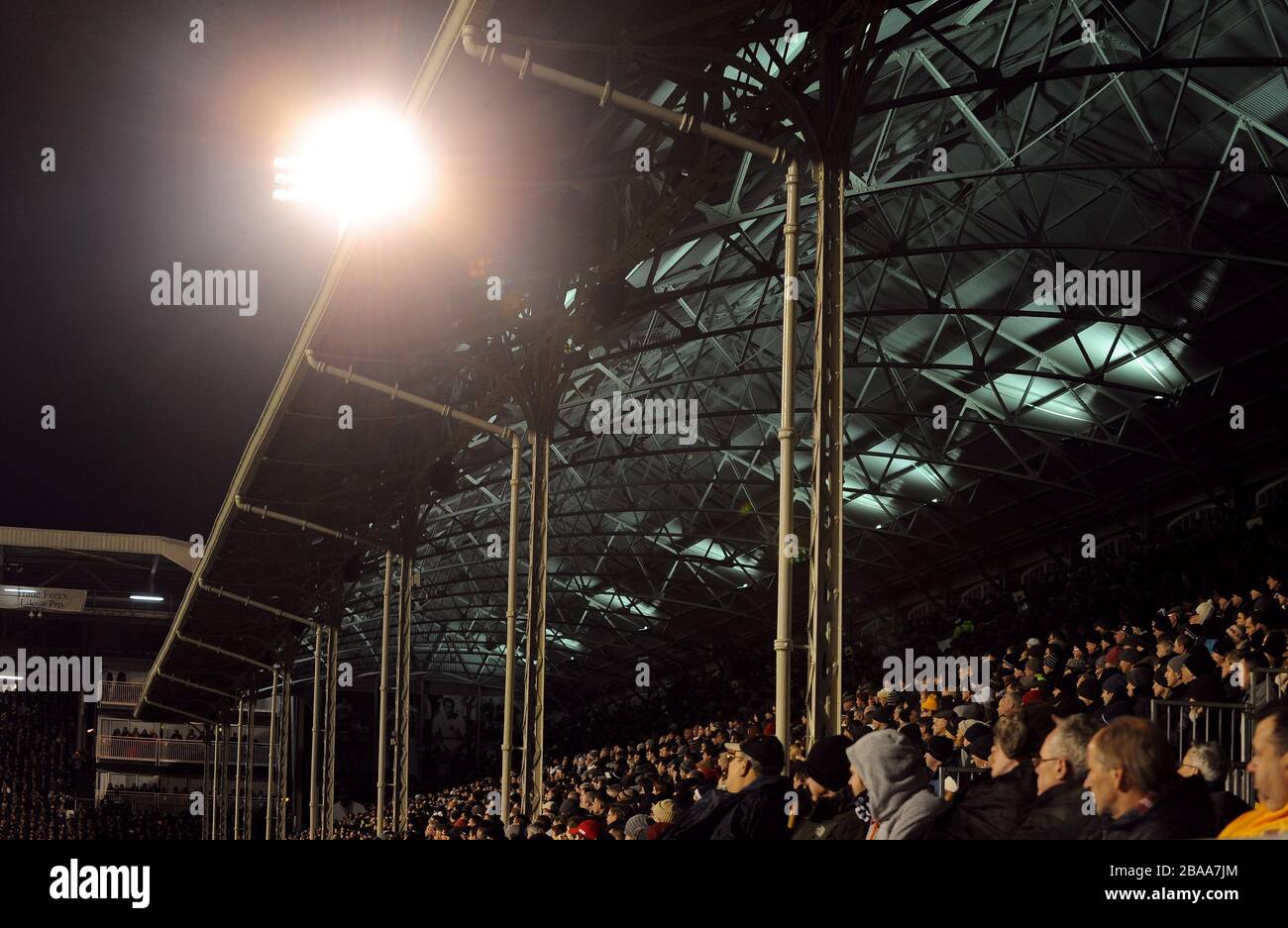 Craven cottage stand hi-res stock photography and images - Alamy