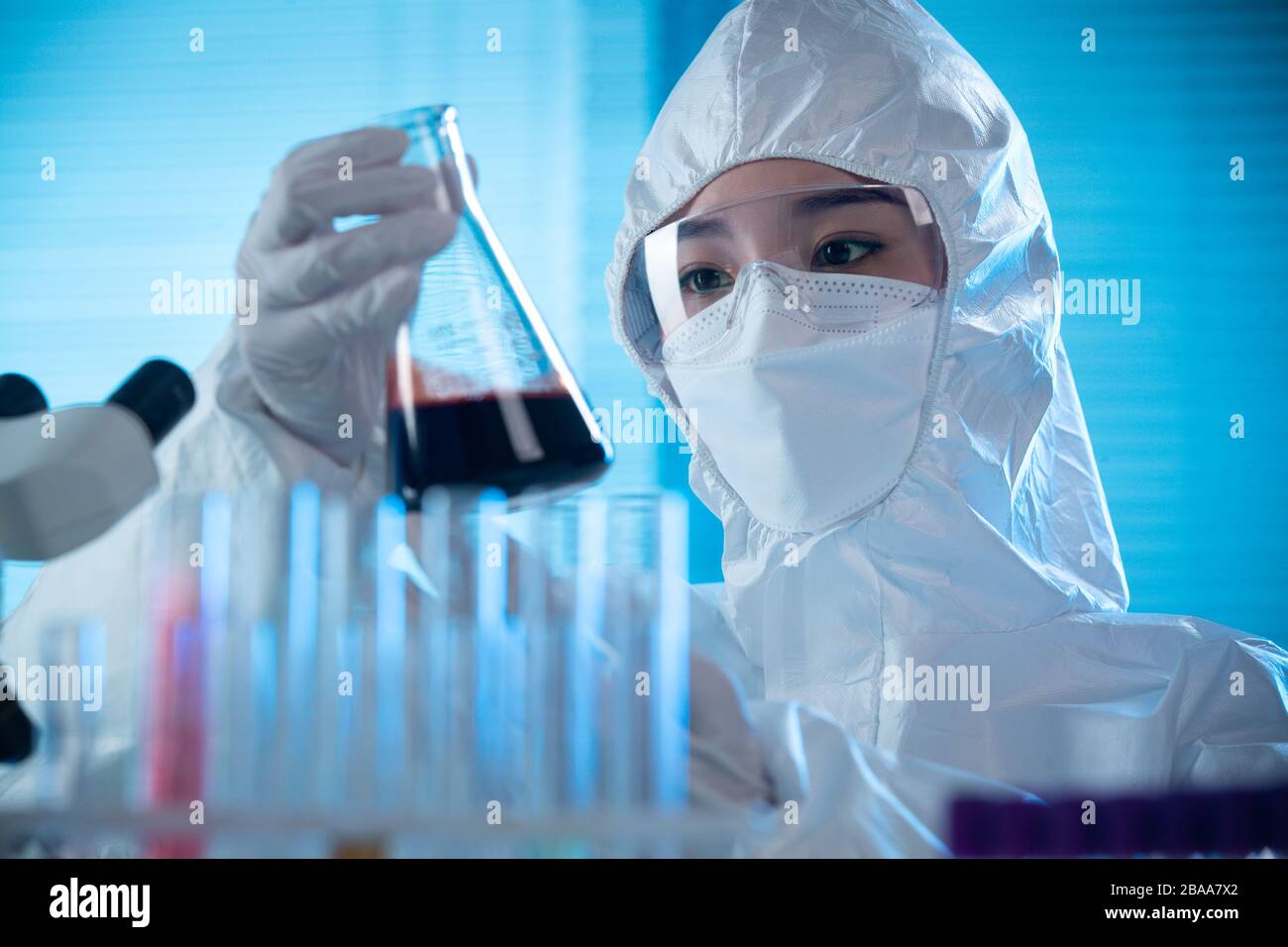 Medical workers do testing laboratory Stock Photo - Alamy