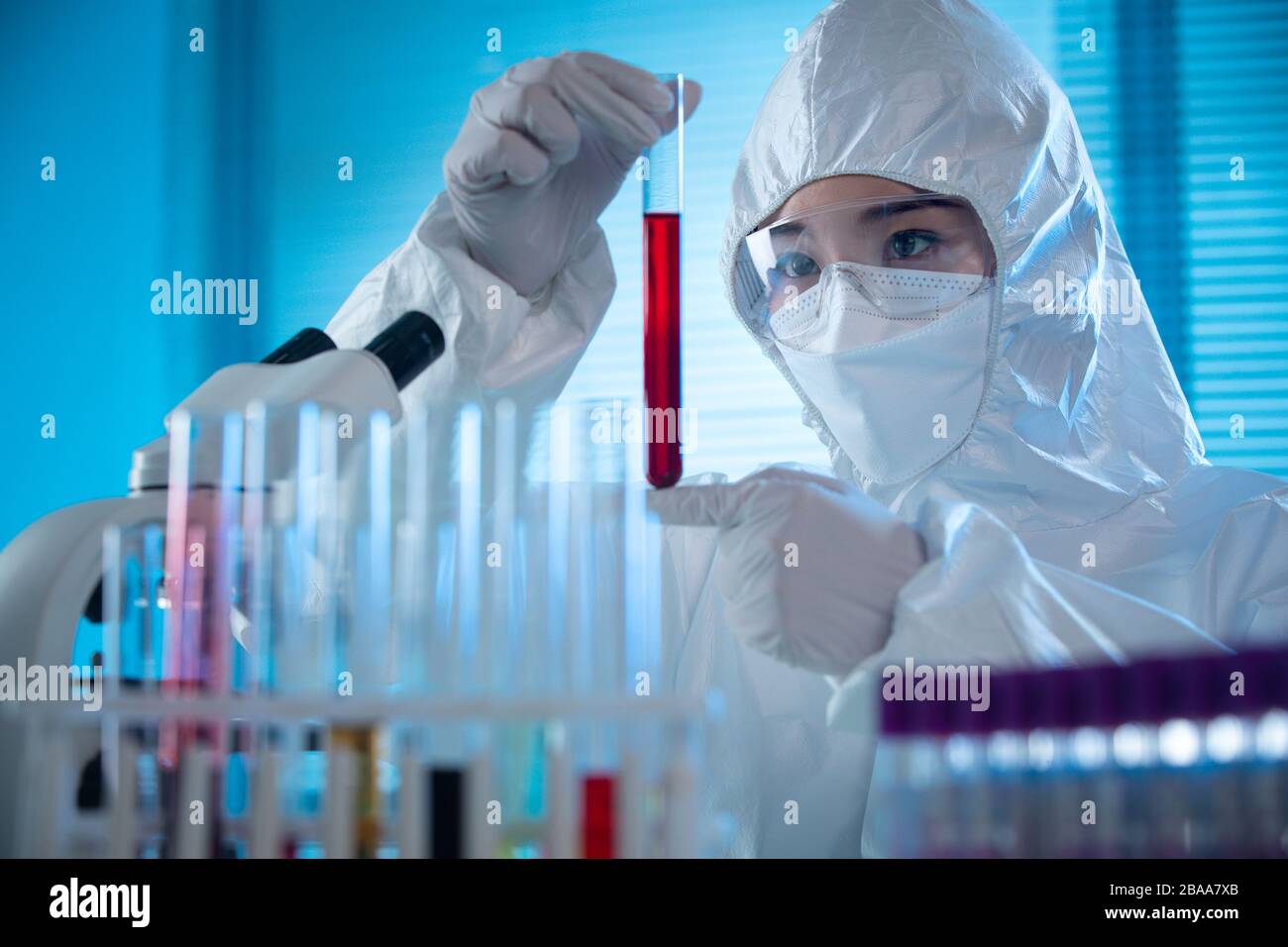 Medical workers do testing laboratory Stock Photo - Alamy