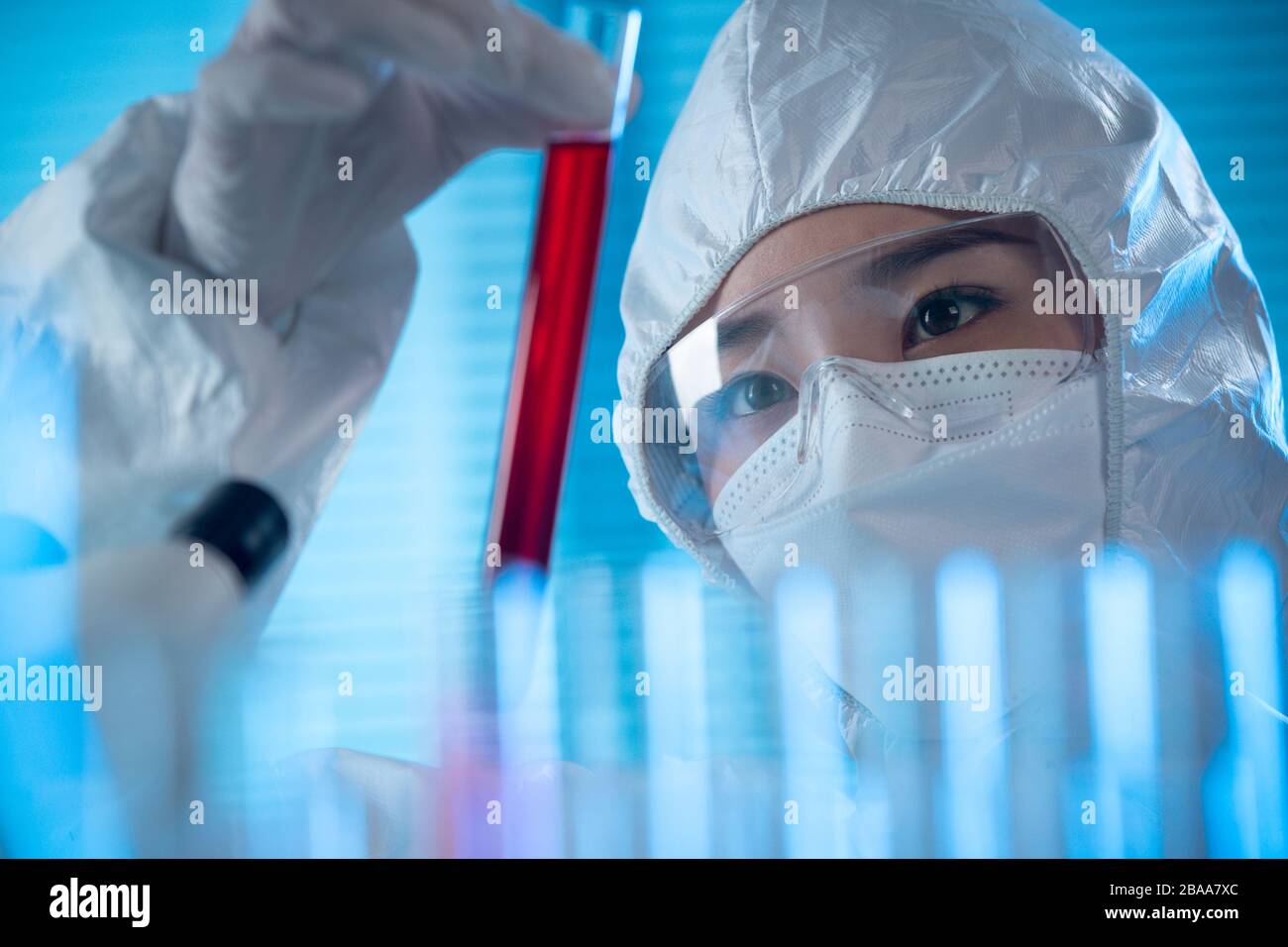 Female chinese workers test hi-res stock photography and images - Alamy