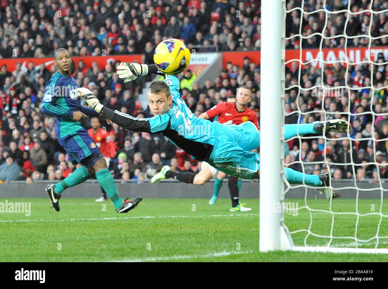 Full length goal shoots efivepic hi-res stock photography and images ...