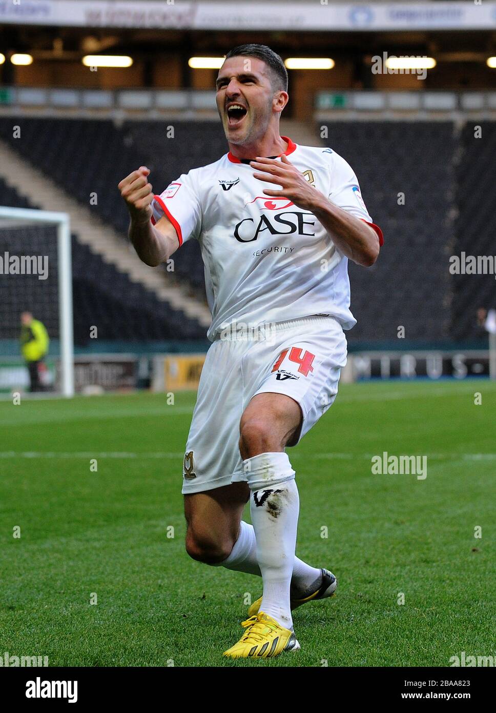 Dons first goal hi-res stock photography and images - Alamy