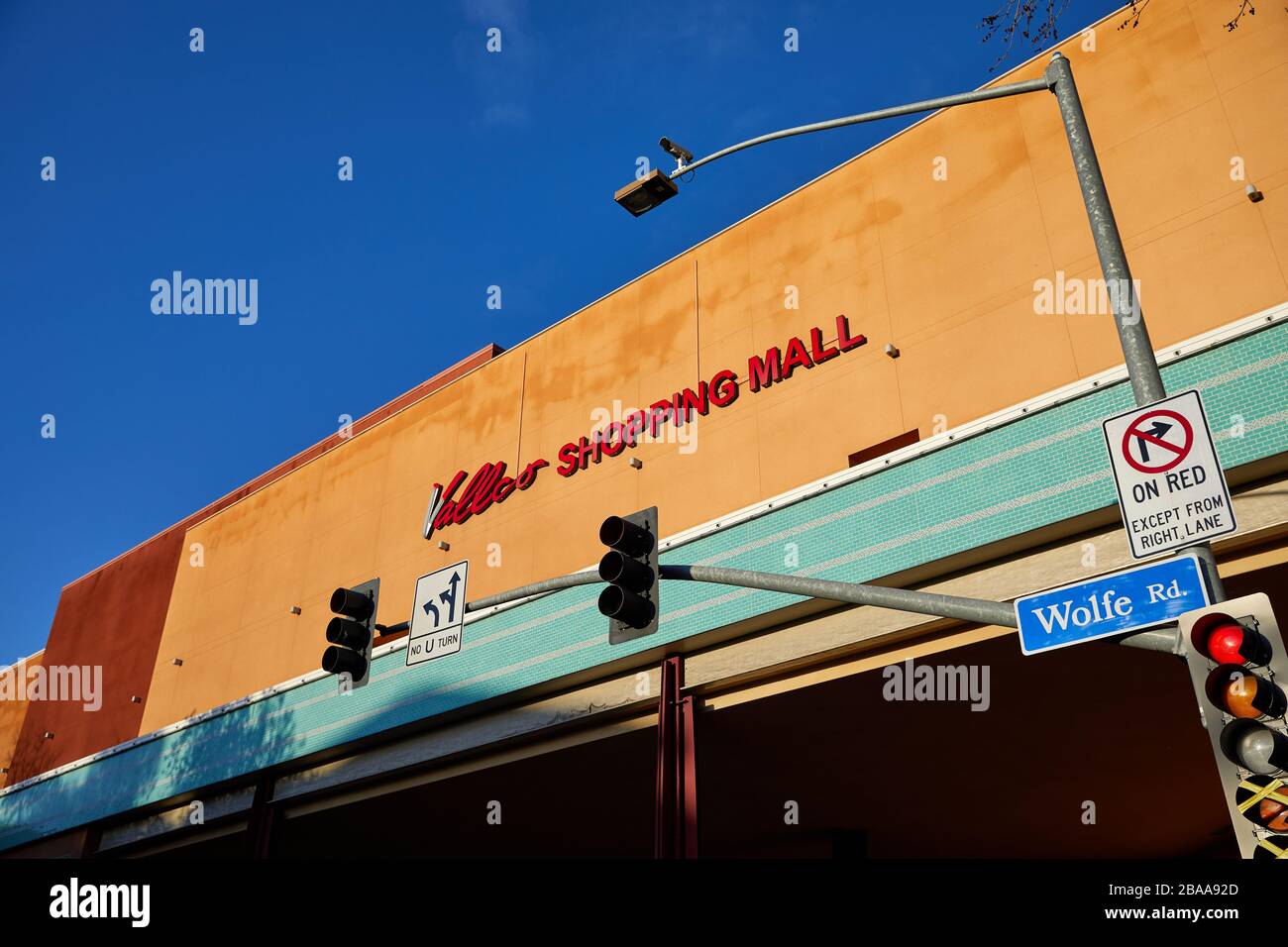 Vallco Shopping Mall (1976), shortly before it was demolished in 2019 ...