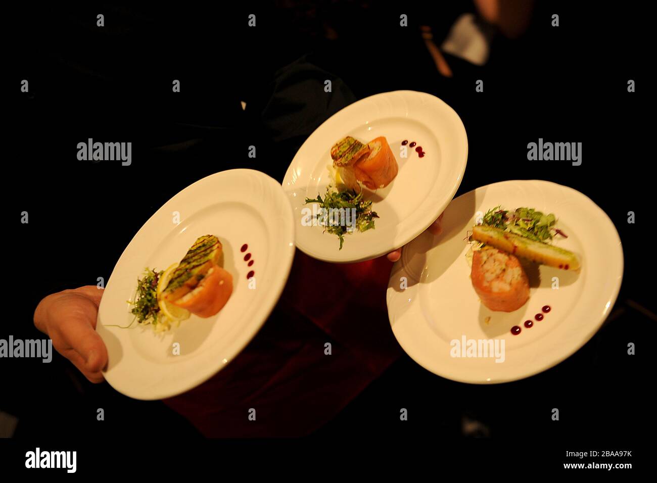 Tables guests hi-res stock photography and images - Alamy