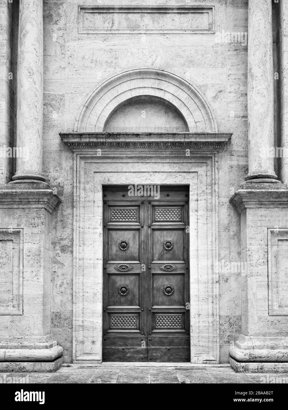 Old columns romanesque church Black and White Stock Photos & Images - Alamy