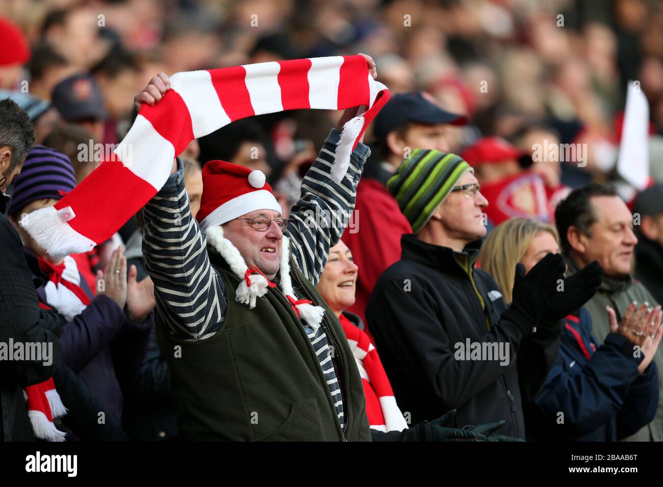 Arsenal football fan hi-res stock photography and images - Alamy