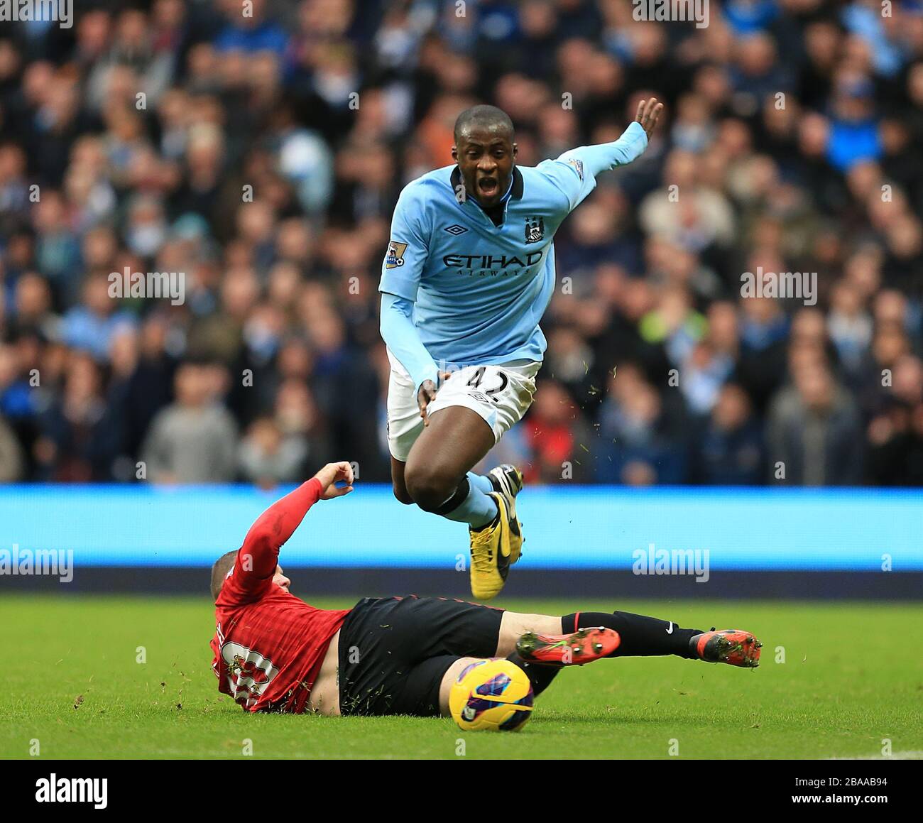 Manchester uniteds wayne rooney top battle hi-res stock photography and ...