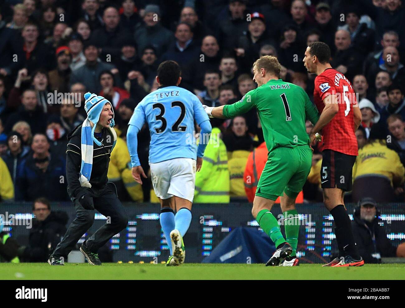 Manchester city right back hi-res stock photography and images - Alamy