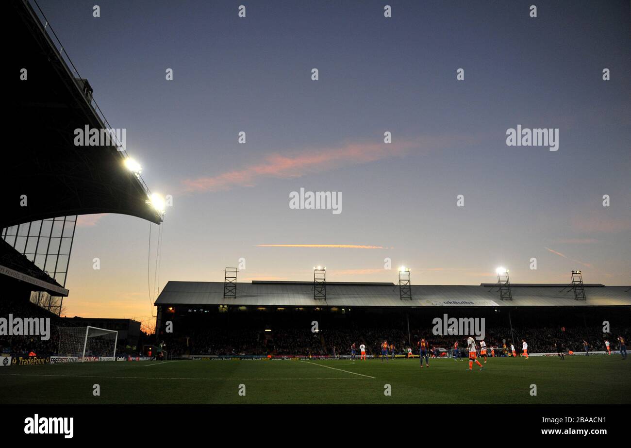London selhurst park hi-res stock photography and images - Alamy