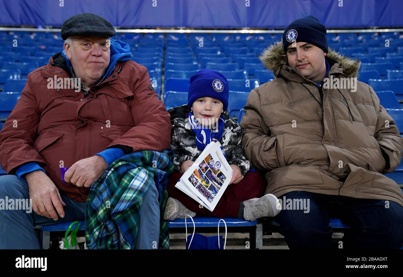 Chelsea fans hi-res stock photography and images - Alamy