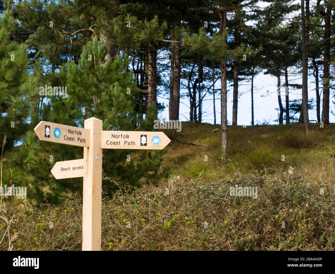 Norfolk coast path signpost, Wells-next-the-Sea, Norfolk, UK Stock ...