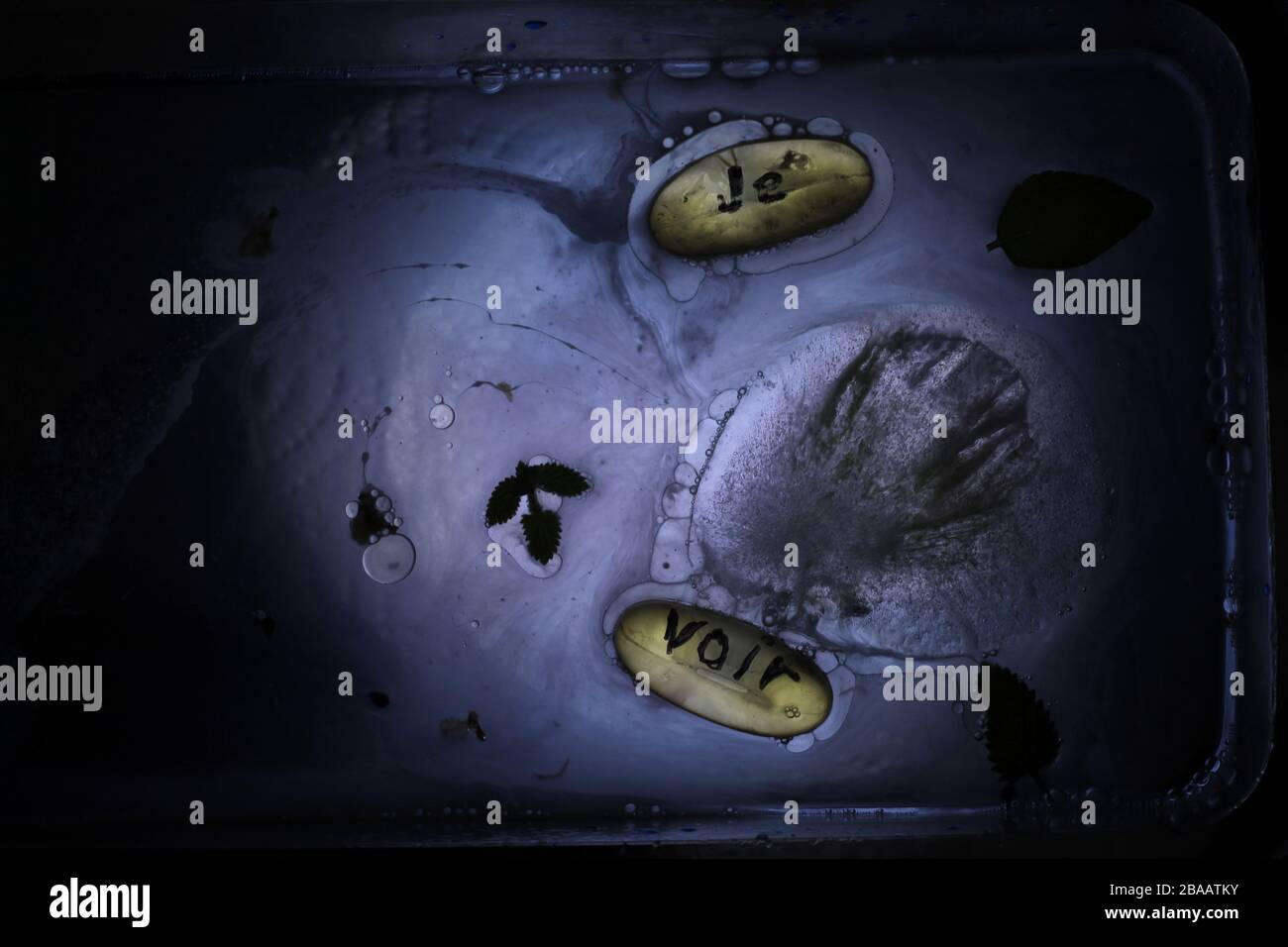 The hidden light of objects hi-res stock photography and images - Alamy