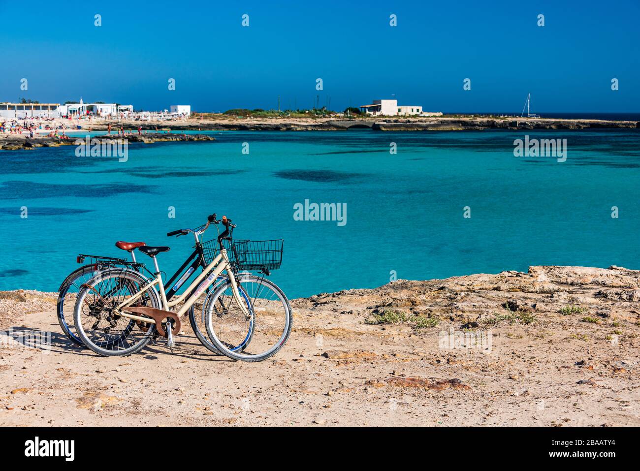 The transparent seewater of Lido Burrone in Favignana, Aegadian Islands ...